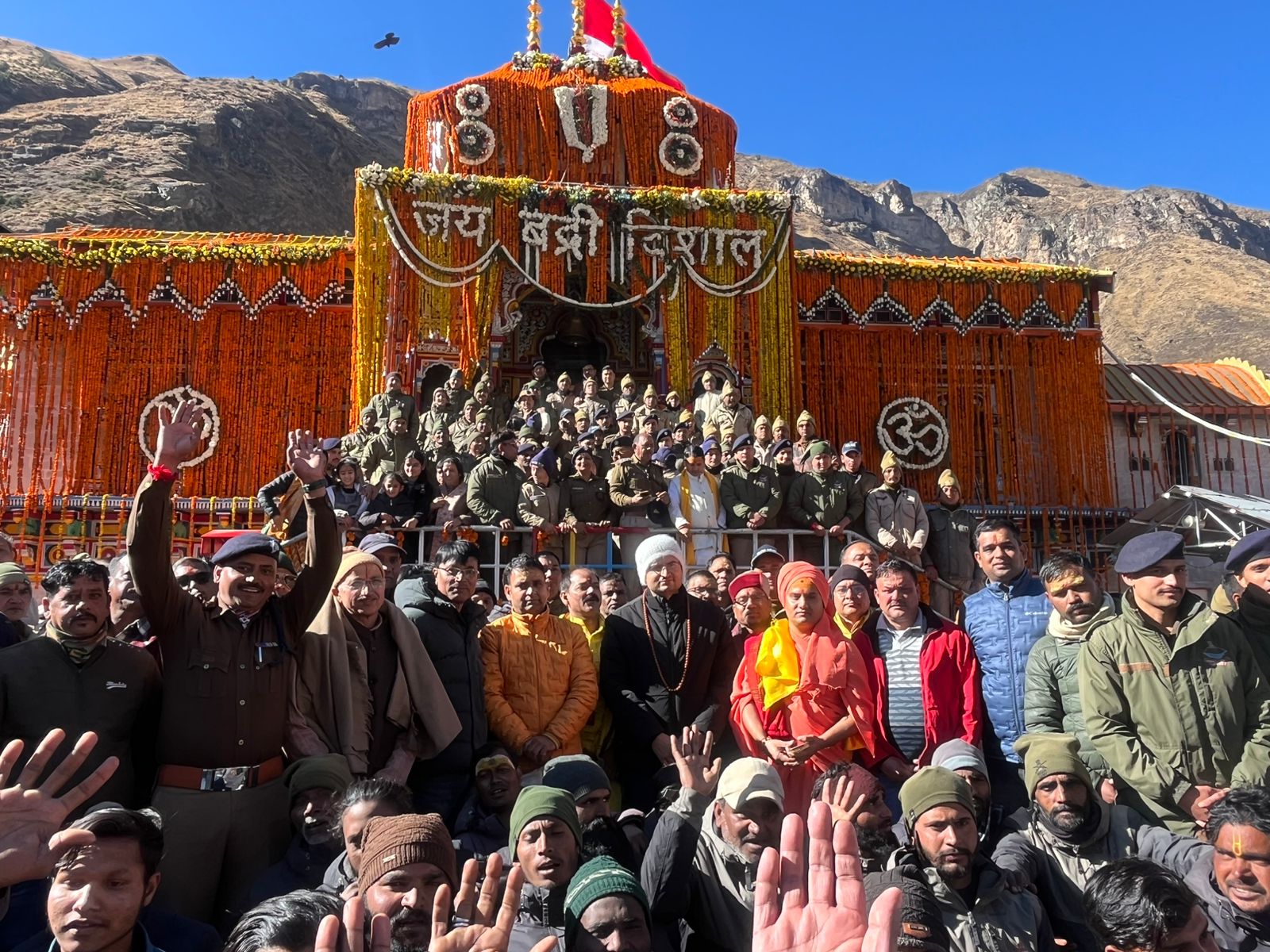 Badrinath Temple closed with chanting of Vedic mantras for winter time ...